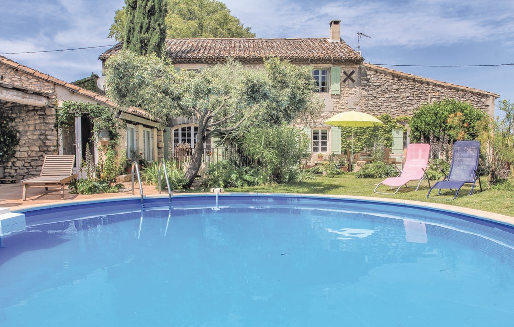 Saint Remy de Provence luxury villa rentals with heated private pool[....]