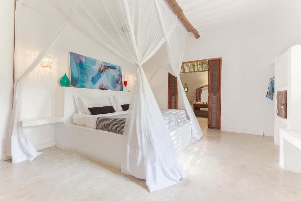 Zanzibar Beachfront Villa rentals in Michamvi Pingwe Beach, staff[....]