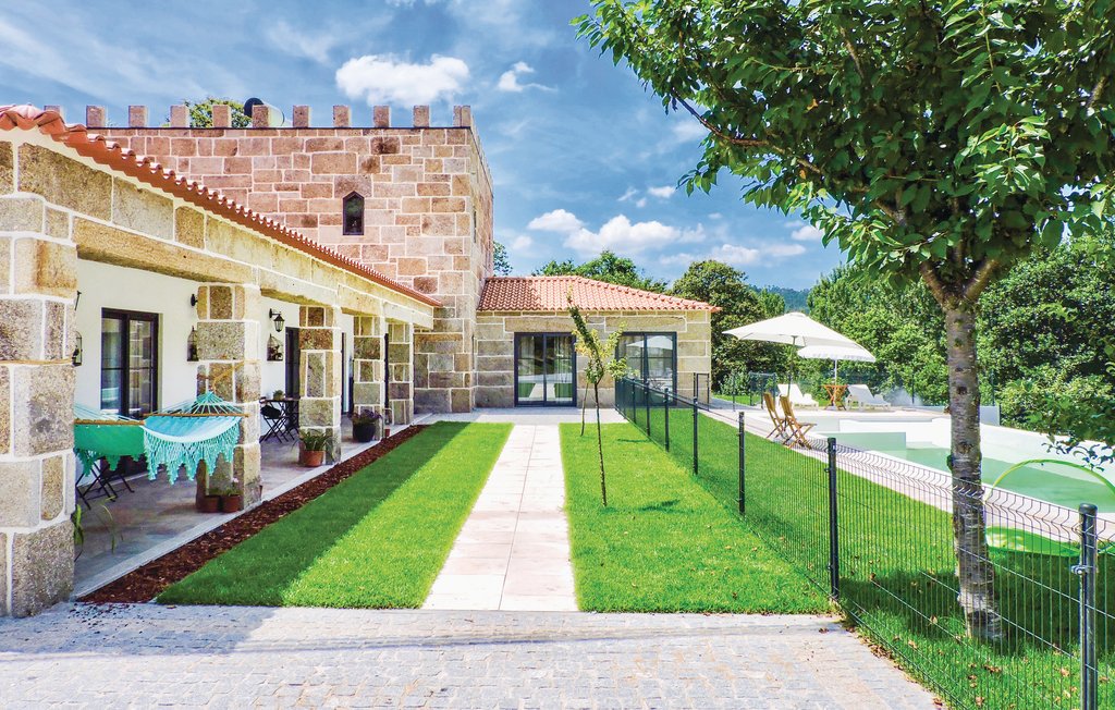 Porto Villa Rental with private pool in the Romanesque Route of ...