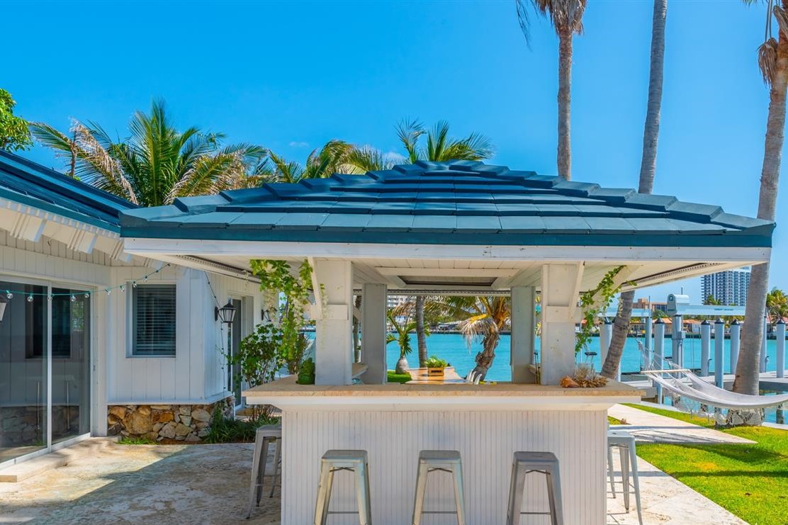Miami Beach waterfront luxury villa vacation rental