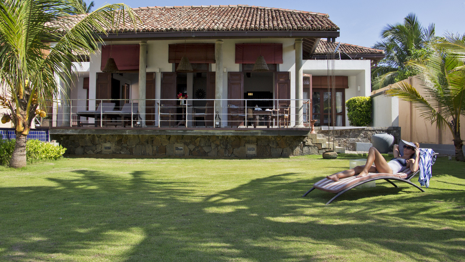 Sri Lanka Beachfront Villa in Talpe with pool & staff