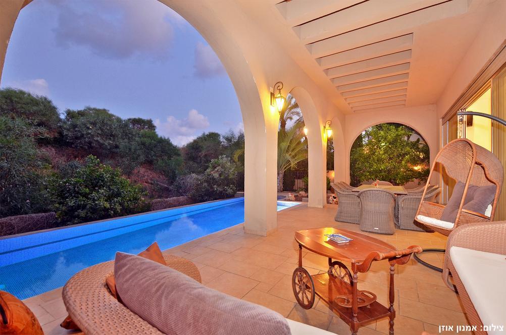 Israel Villa Vacation Rentals Luxury with private pool in Caesarea[....]