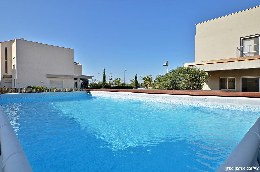 Israel Villa Vacation Rentals Pool in Caesarea